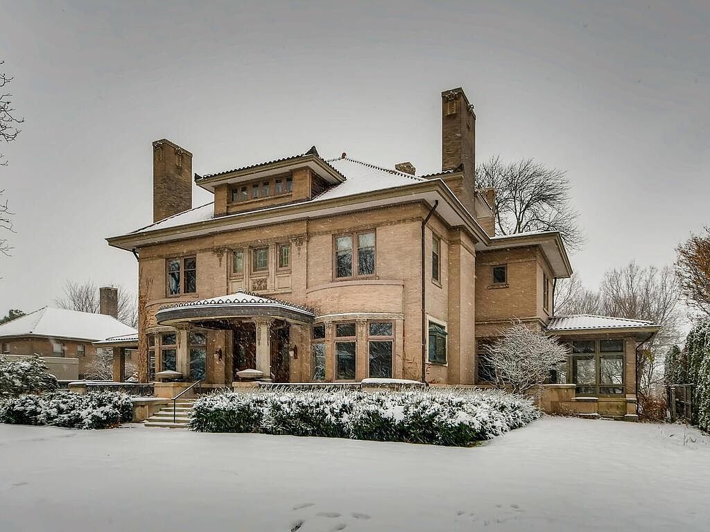 Historic Donaldson House. To see inside, look down below – Tiny House Zone